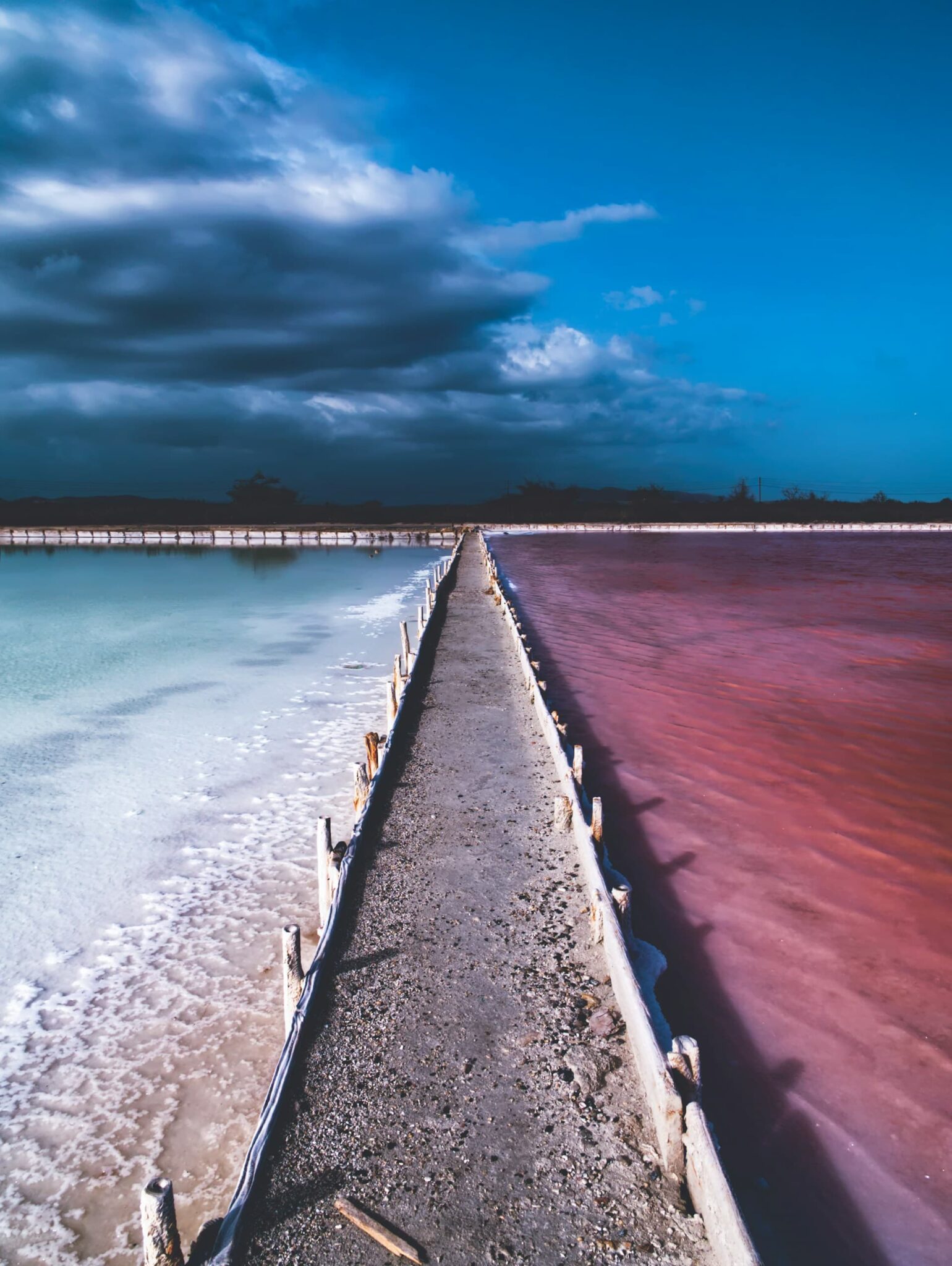 42 Pink Lakes in 22 Countries with Map - Eco Lodges Anywhere