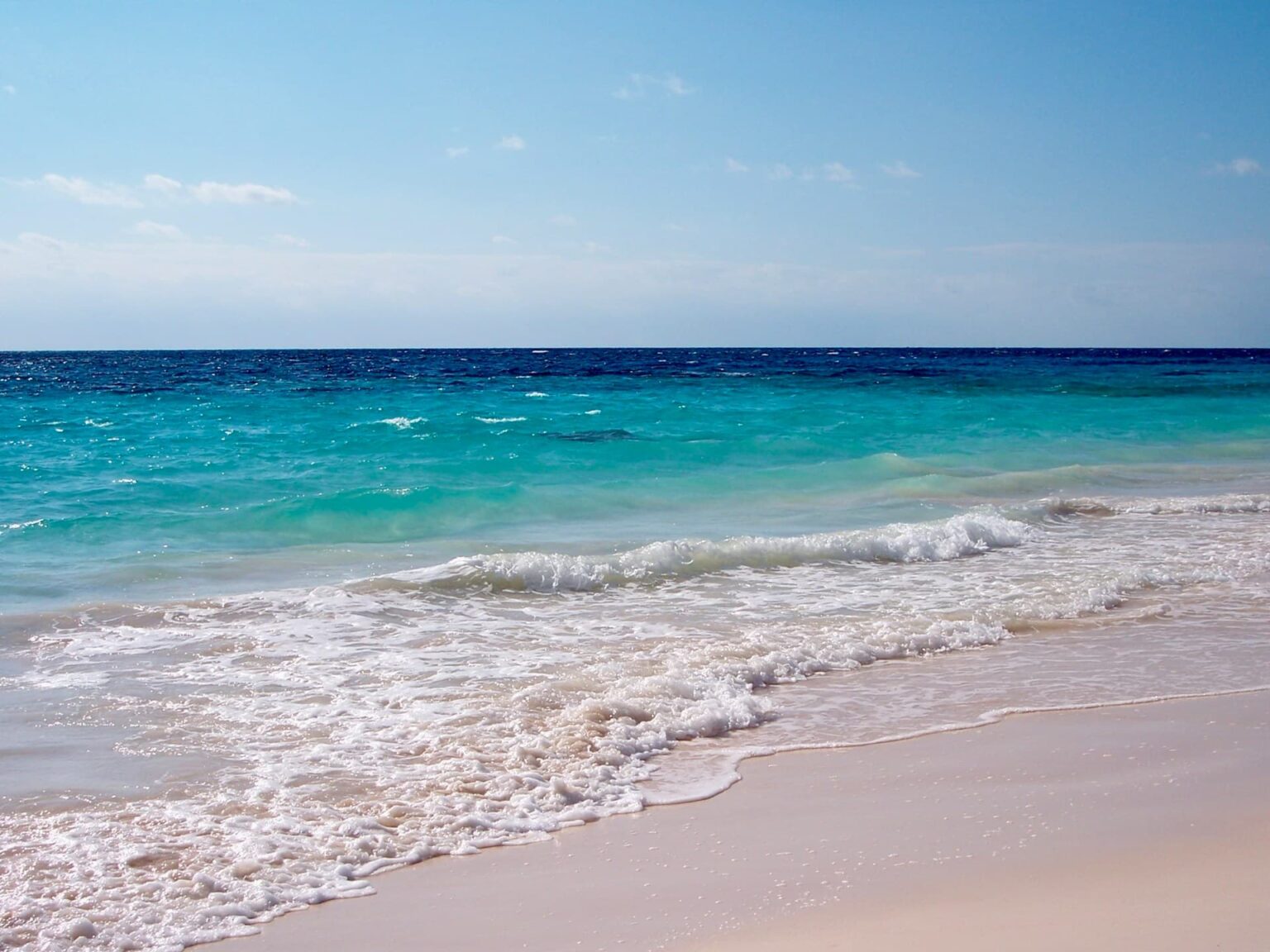 15 Pink Sand Beaches in 11 Countries with Map - Eco Lodges Anywhere